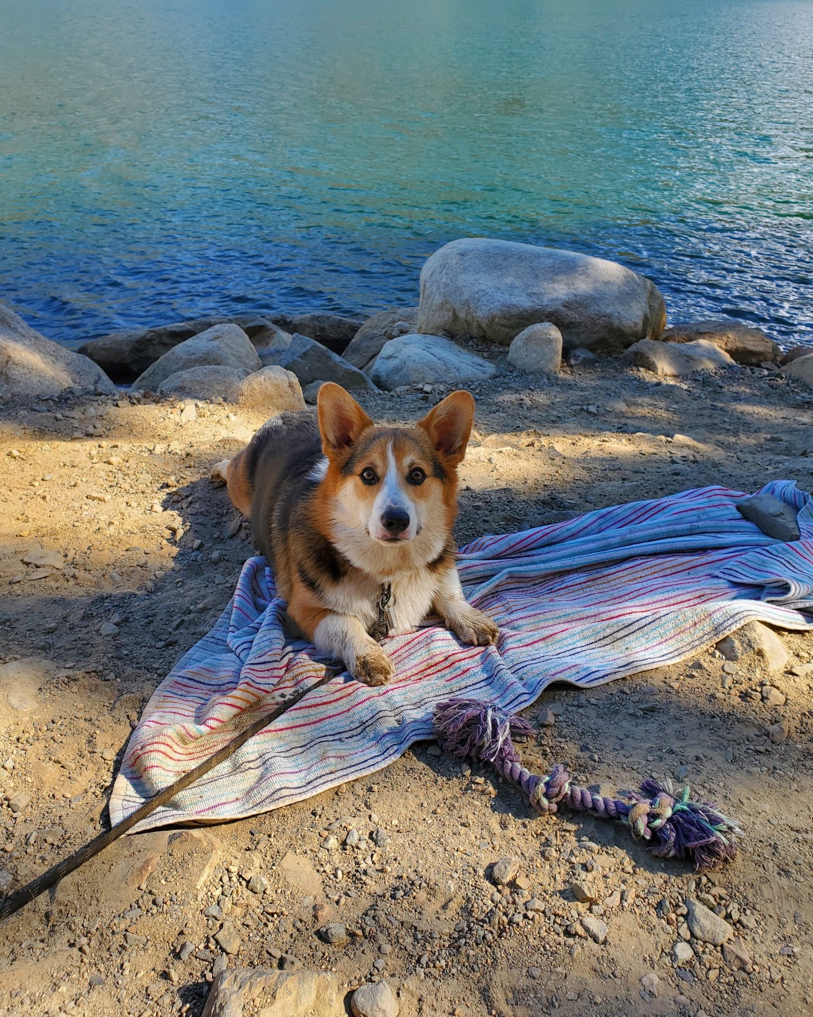 KKBN 93.5 FM – 93.5 KKBN Country