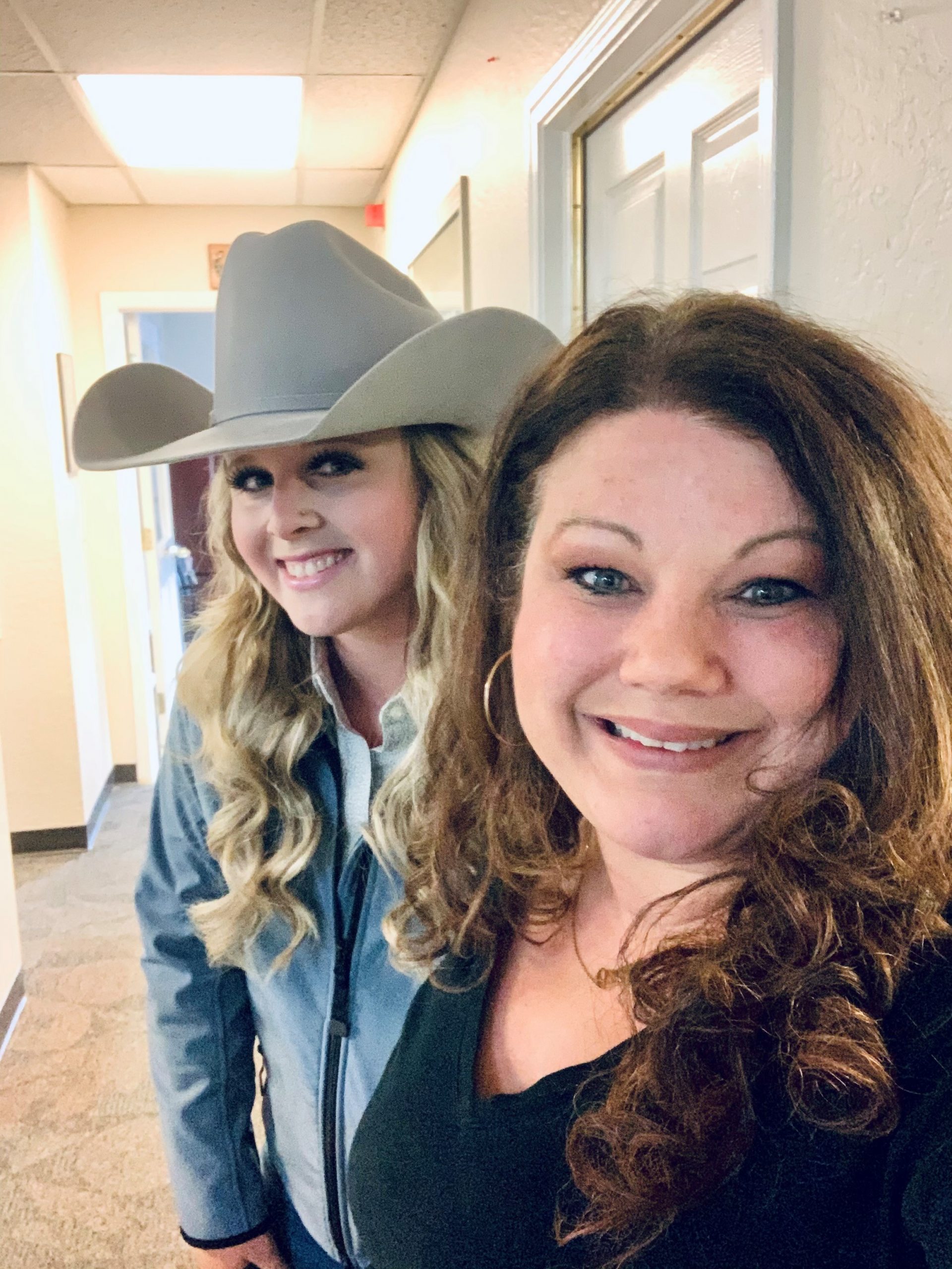 Mother Lode Round Up Queen Contestant Tommi Cover in The Cabin! – KKBN ...