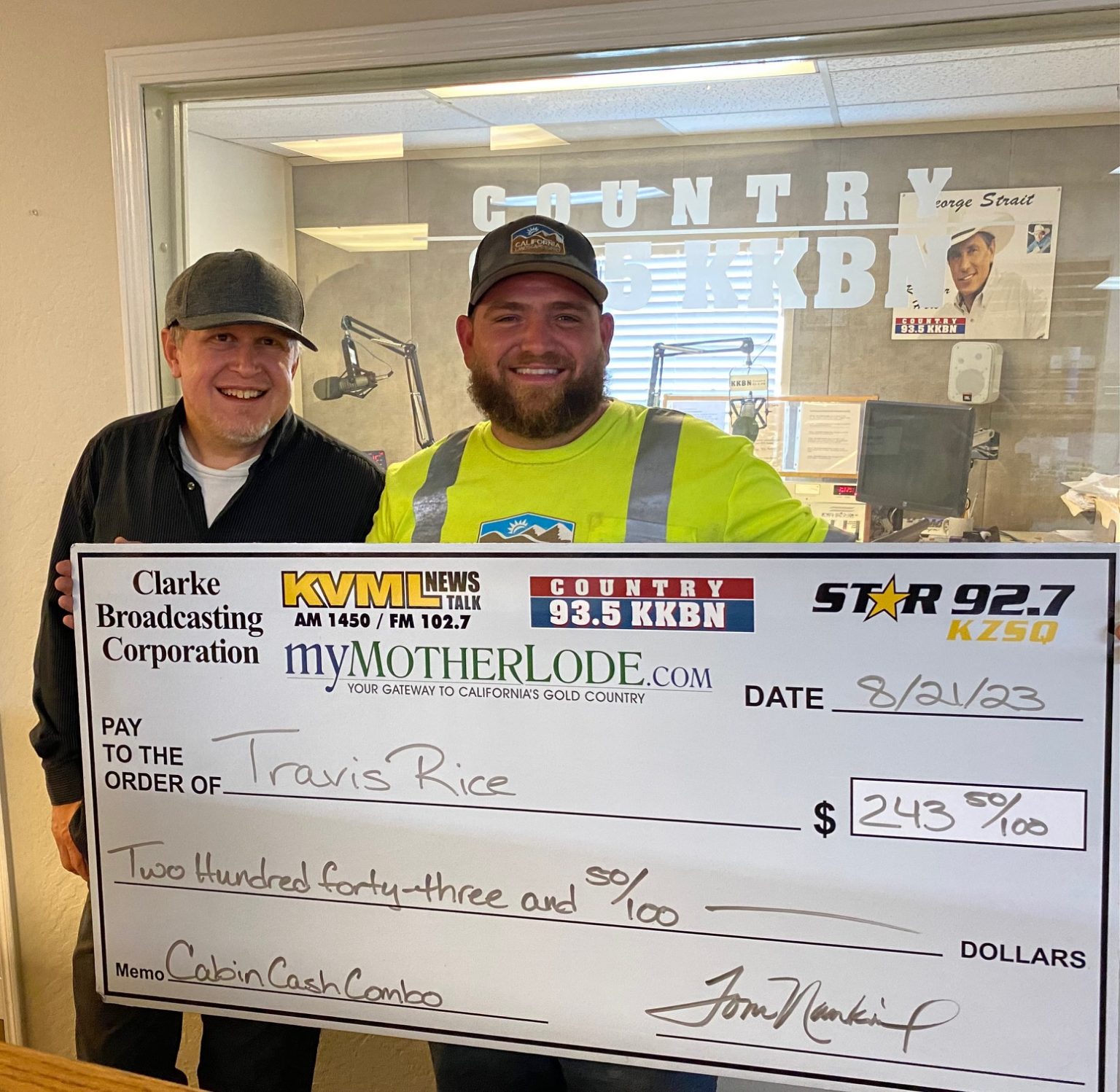 KKBN 93.5 FM – 93.5 KKBN Country