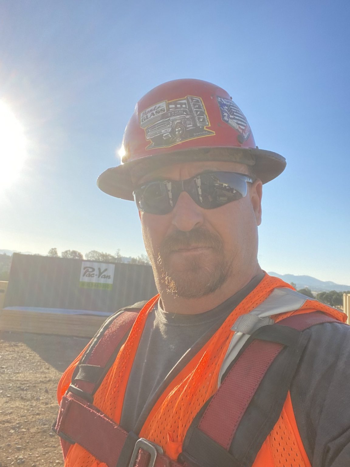 KKBN 93.5 FM – 93.5 KKBN Country